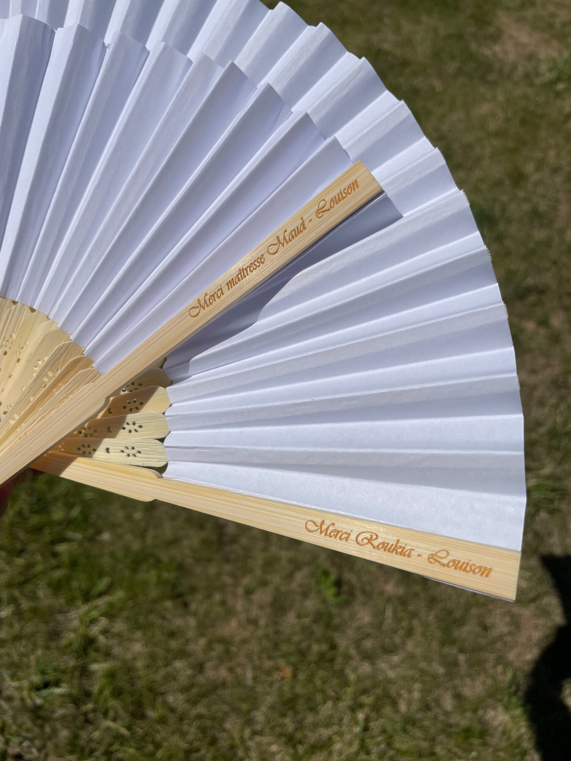 Eventails personnalisés – Design By Hibrido